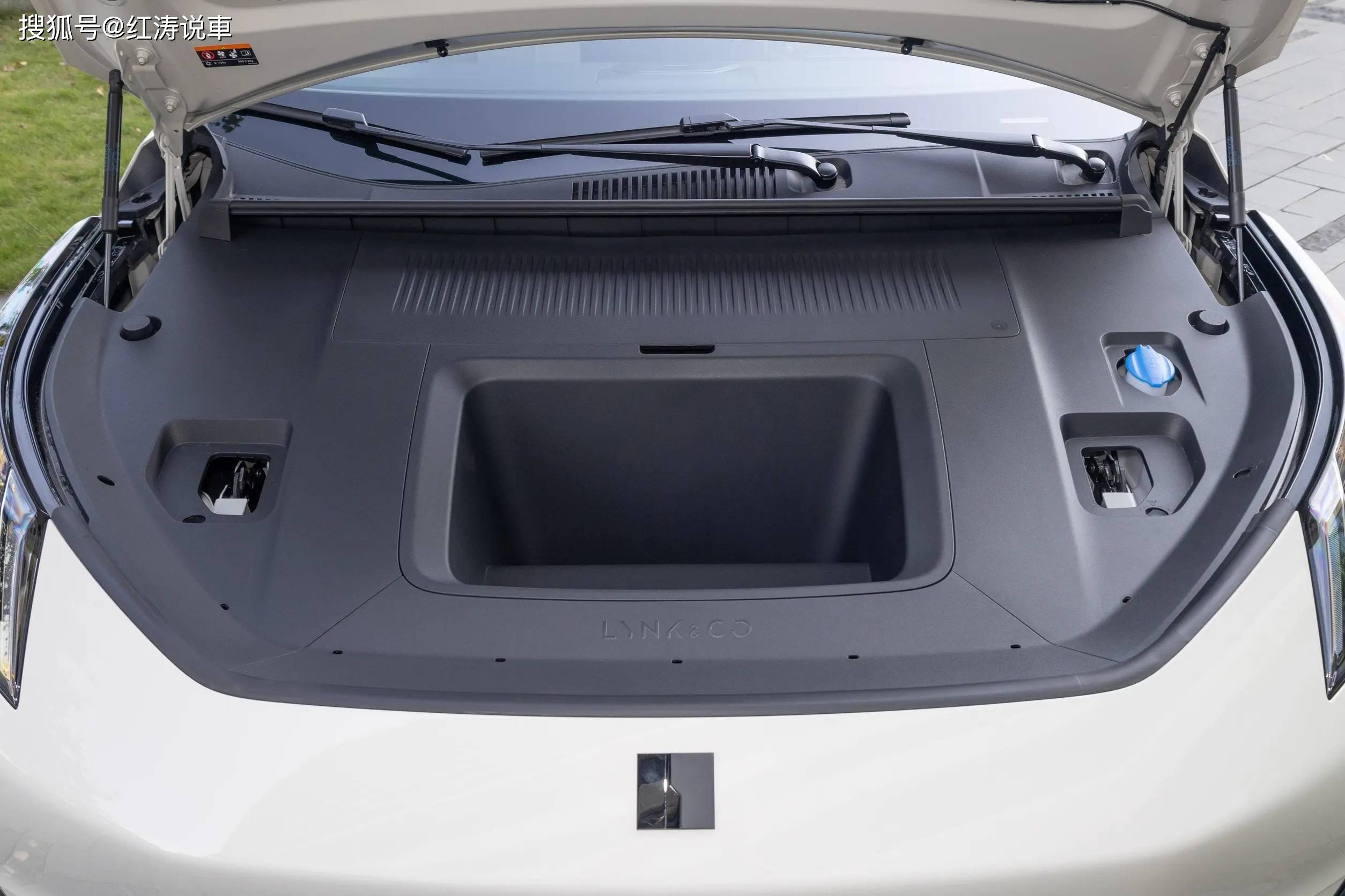 外观个性，配置丰富，530km续航+4.5C快充，领克Z20值得入手吗？_搜狐汽车_搜狐网