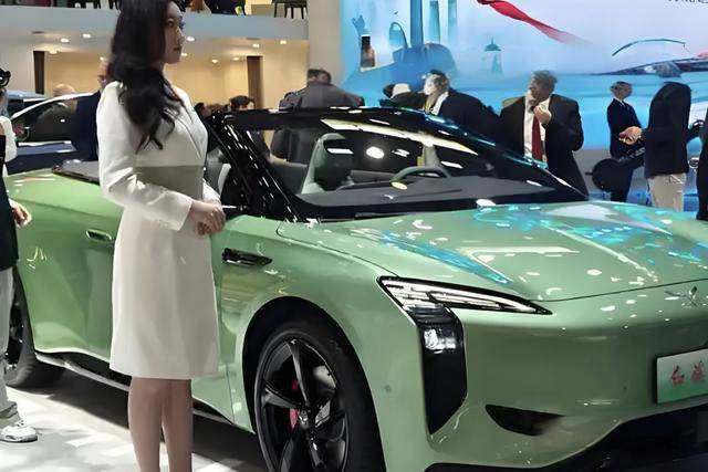 一汽红旗一次大胆尝试，三门轿跑车身，车长4990mm，软顶敞篷设计_搜狐汽车_搜狐网