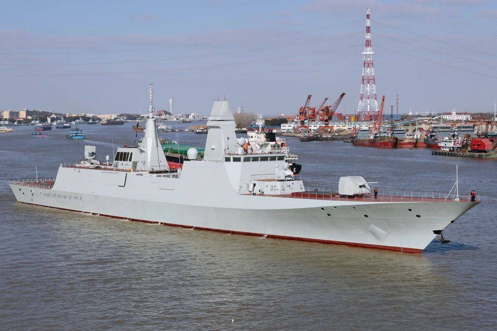 054B终于服役了，我国护卫舰技术领先美国，为什么我们一定需要它_航母_驱逐舰_能力
