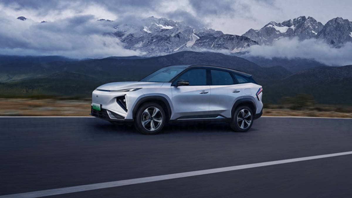 11.58 万起的银河 L7 EM-i，插混界 “价格屠夫” 实锤？_搜狐汽车_搜狐网