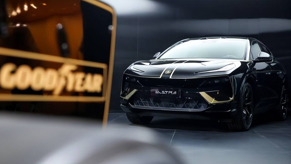 54.8 万开超跑？莲花 ELETRE 夏花直接把价格打骨折_搜狐汽车_搜狐网