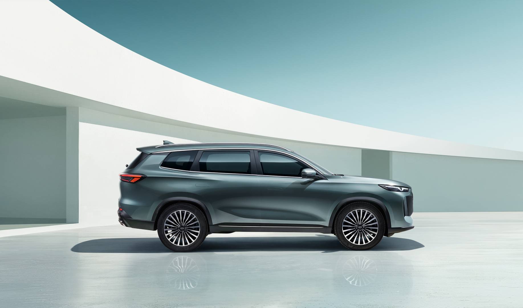 8155座舱+鲲鹏动力，全新瑞虎8 PLUS科技配置有多强？_搜狐汽车_搜狐网