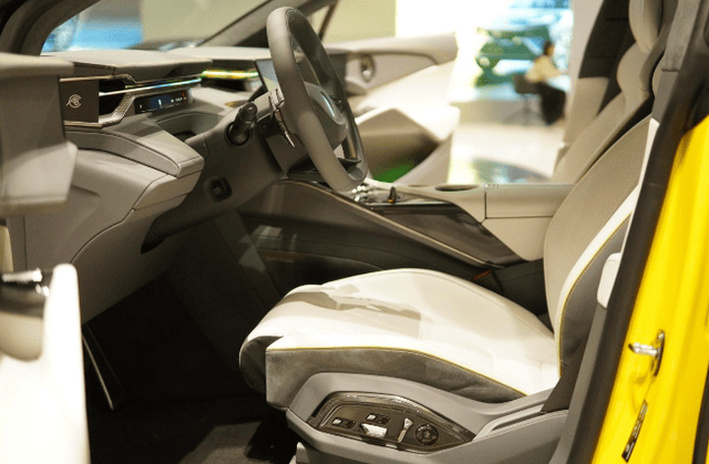 54.8万开走“超跑级”SUV！莲花ELETRE：百万配置，半价收割_搜狐汽车_搜狐网