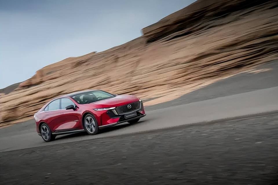 马自达EZ-6：9.98万起的合资B级车，不要购置税，操控还倍儿爽_搜狐汽车_搜狐网