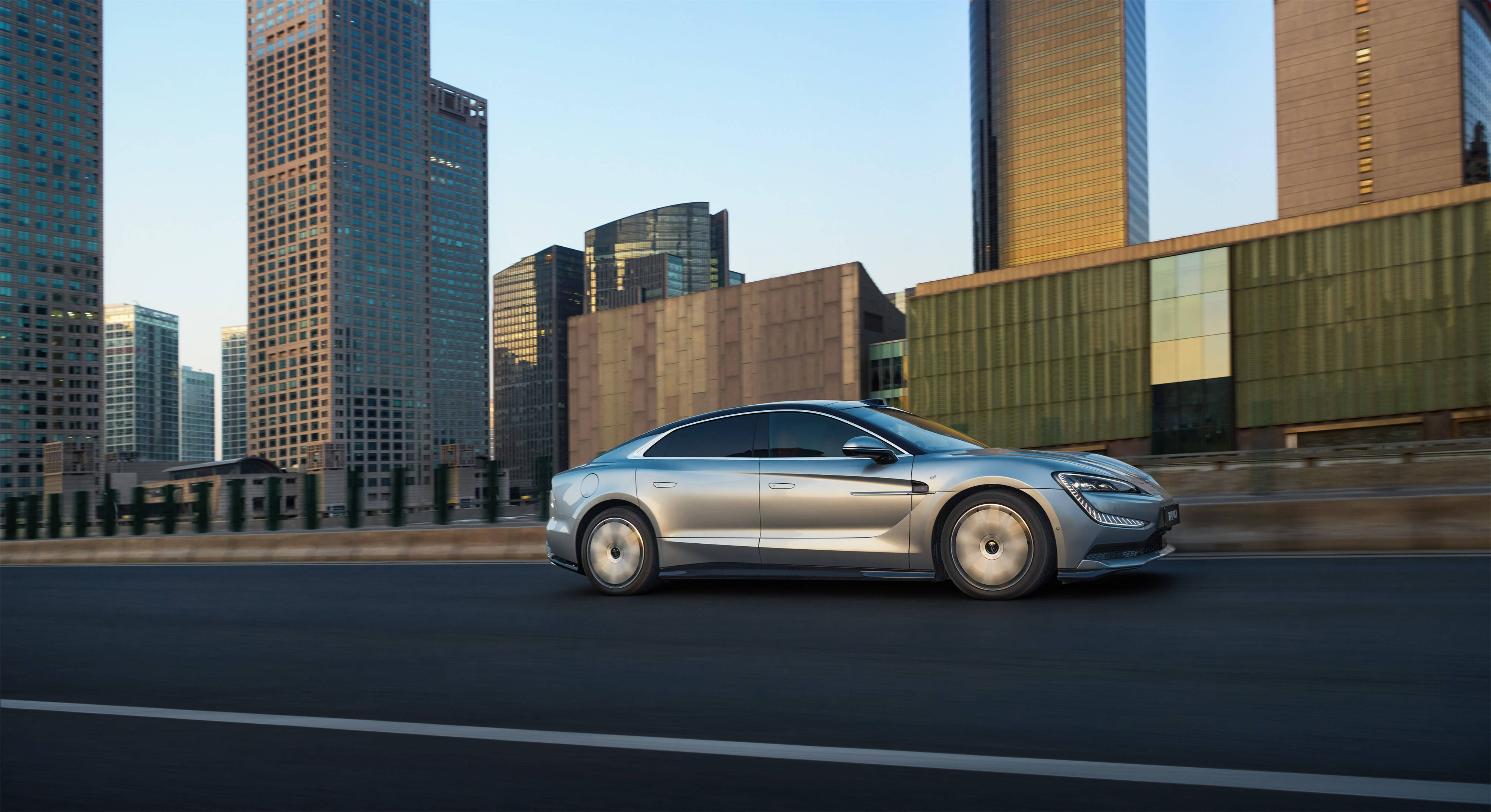 从此无坎坷，仰望U7满配极致技术登场，售价仅62.8万元起_搜狐汽车_搜狐网