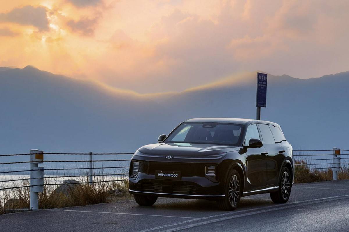 20万以内最好的SUV！长安启源Q07实测智驾比老司机更丝滑_搜狐汽车_搜狐网