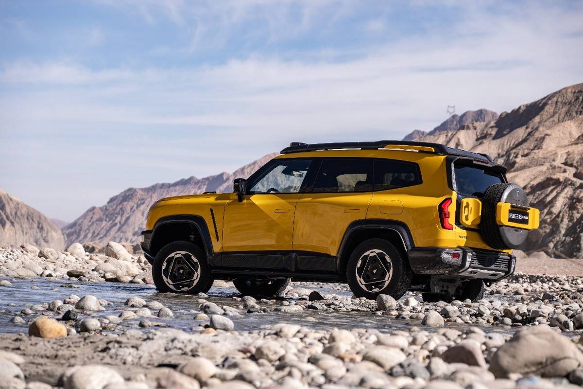 打造硬派SUV新典范，深蓝G318无忧穿越版正式上市，售价15.29万起_搜狐汽车_搜狐网