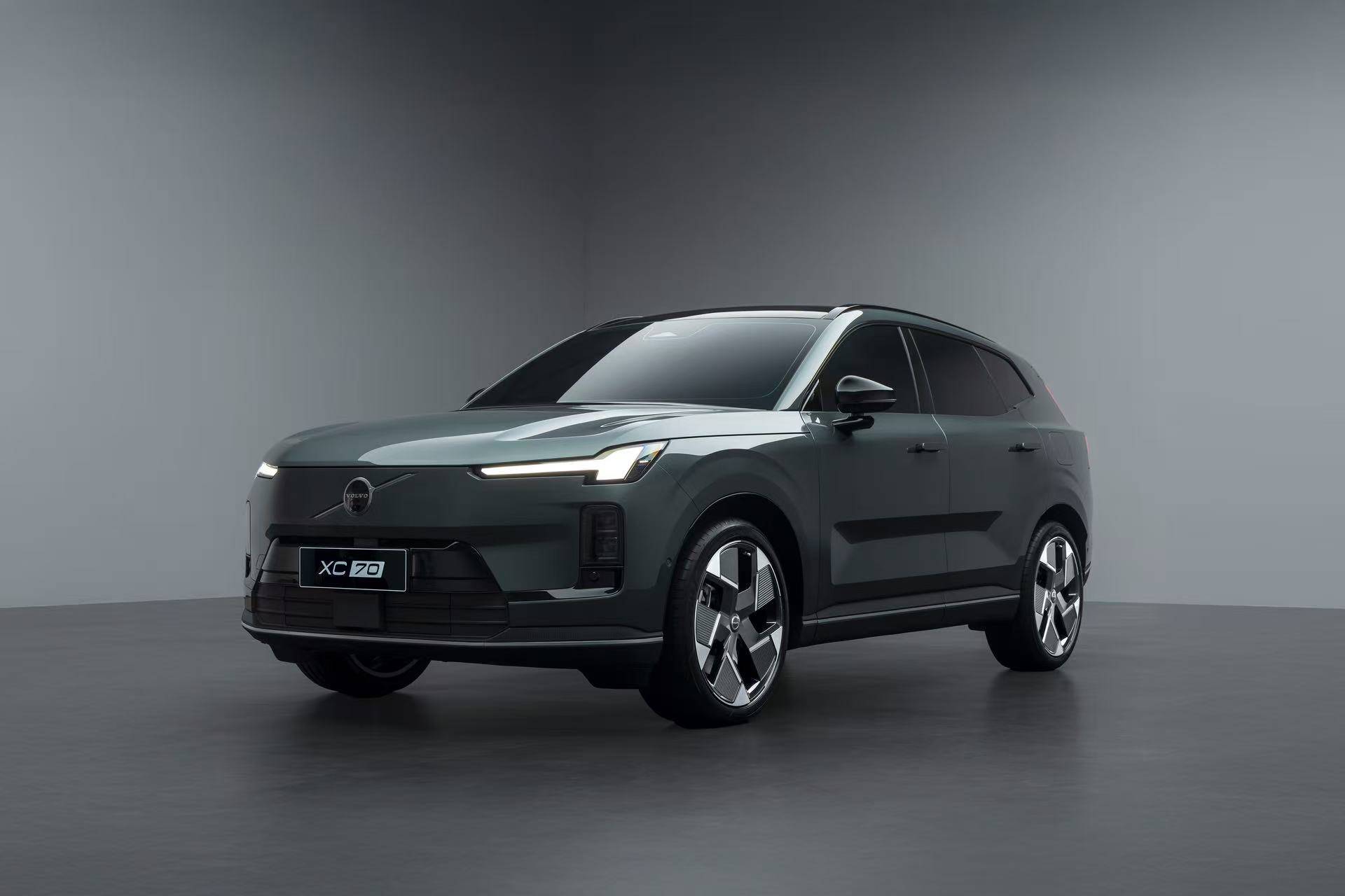 沃尔沃XC70上市在即：以SMA超级混动架构开启豪华SUV新纪元_搜狐汽车_搜狐网