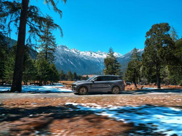 汽车界“反内卷先锋”！领克09EM-P大五座对比理想L7拒绝随大流_搜狐汽车_搜狐网