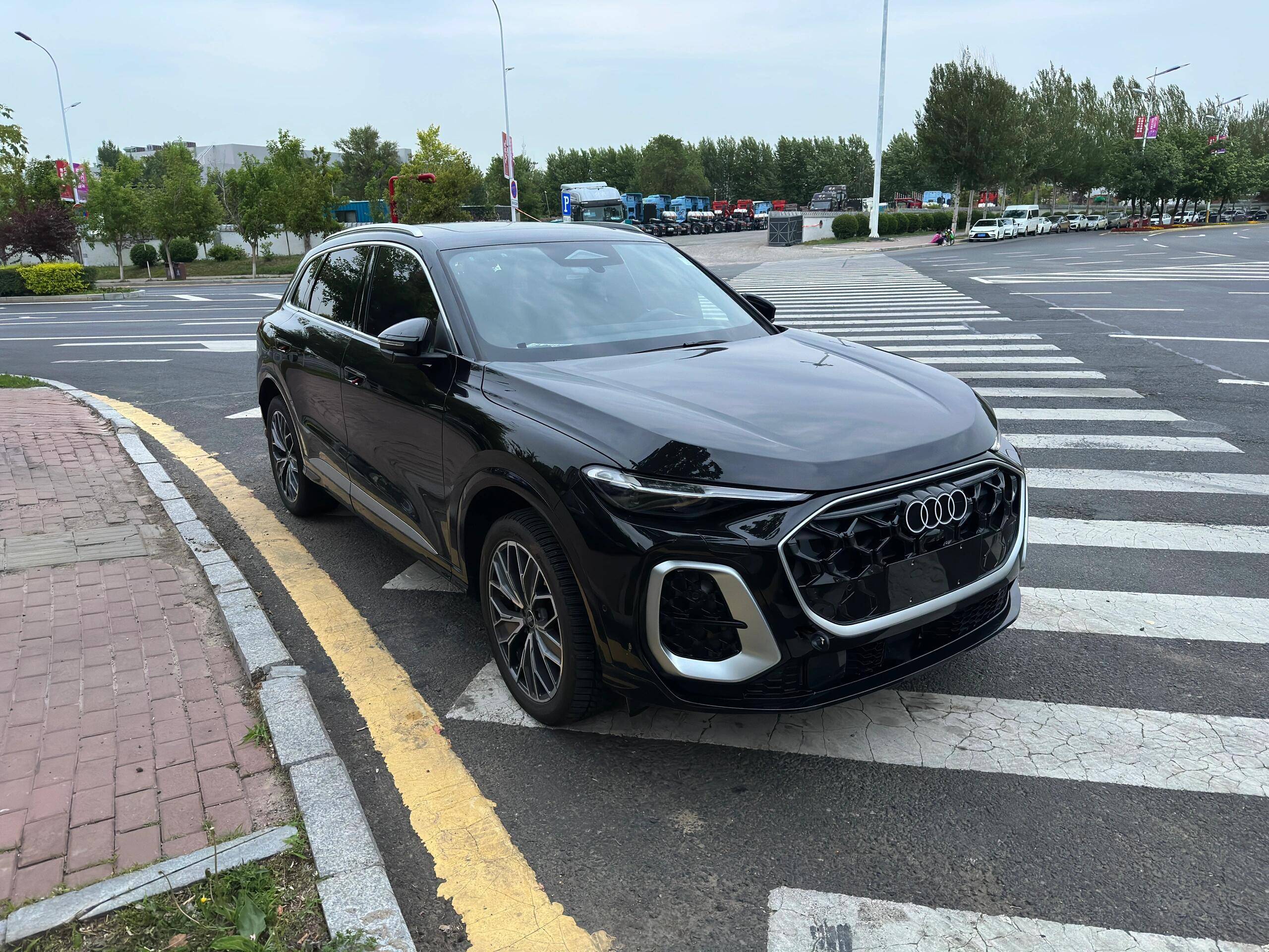 全新一代奥迪Q5L现身街头，配华为乾崑，搭第五代EA888发动机_搜狐汽车_搜狐网