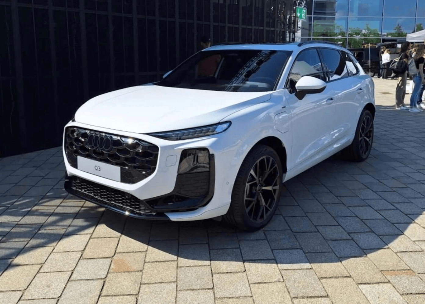 全新一代奥迪Q3实拍，内外看齐新一代Q5L，配怀挡+272马力_搜狐汽车_搜狐网