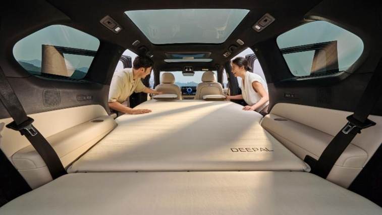 华为智驾VS吉利智驾，这才是适合全家的车，深度对比深蓝S09和领克900_搜狐汽车_搜狐网