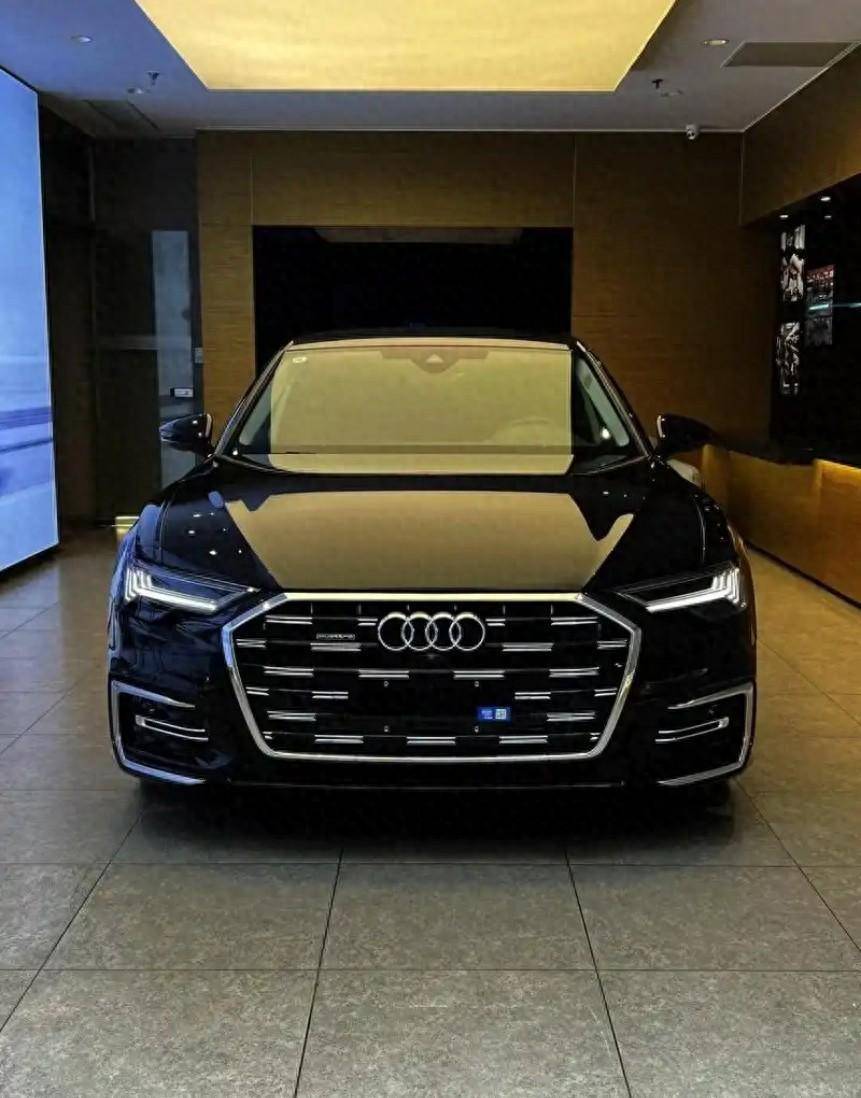 43万提了奔驰E300再开姐姐的奥迪A6L实测差距非常明显_搜狐汽车_搜狐网