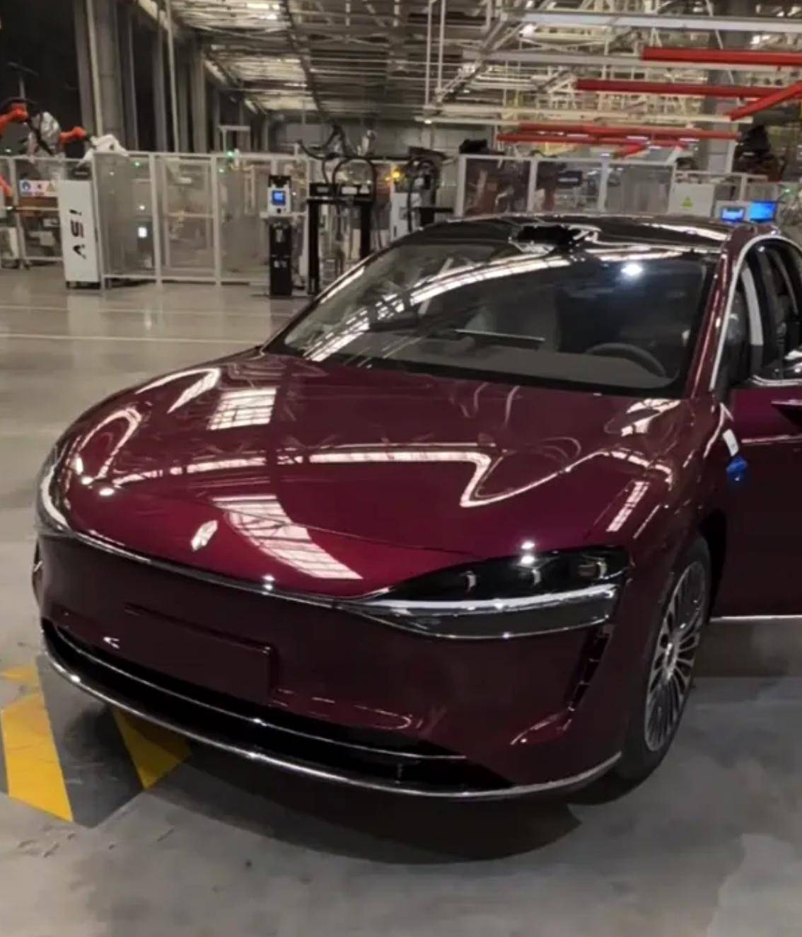 比普通版贵2万左右？享界S9T正式下线，预售32.8万元起，9月上市_搜狐汽车_搜狐网