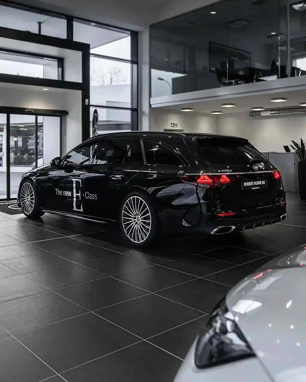 豪华新标杆！全新奔驰E级曝光，4 秒破百+L3智驾+头等舱座椅，奥迪A6L慌了_搜狐汽车_搜狐网