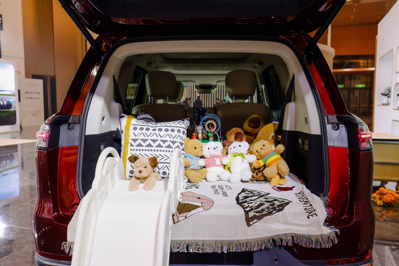 大六座旗舰SUV，风云T11限时抢鲜价17.99万起！_搜狐汽车_搜狐网