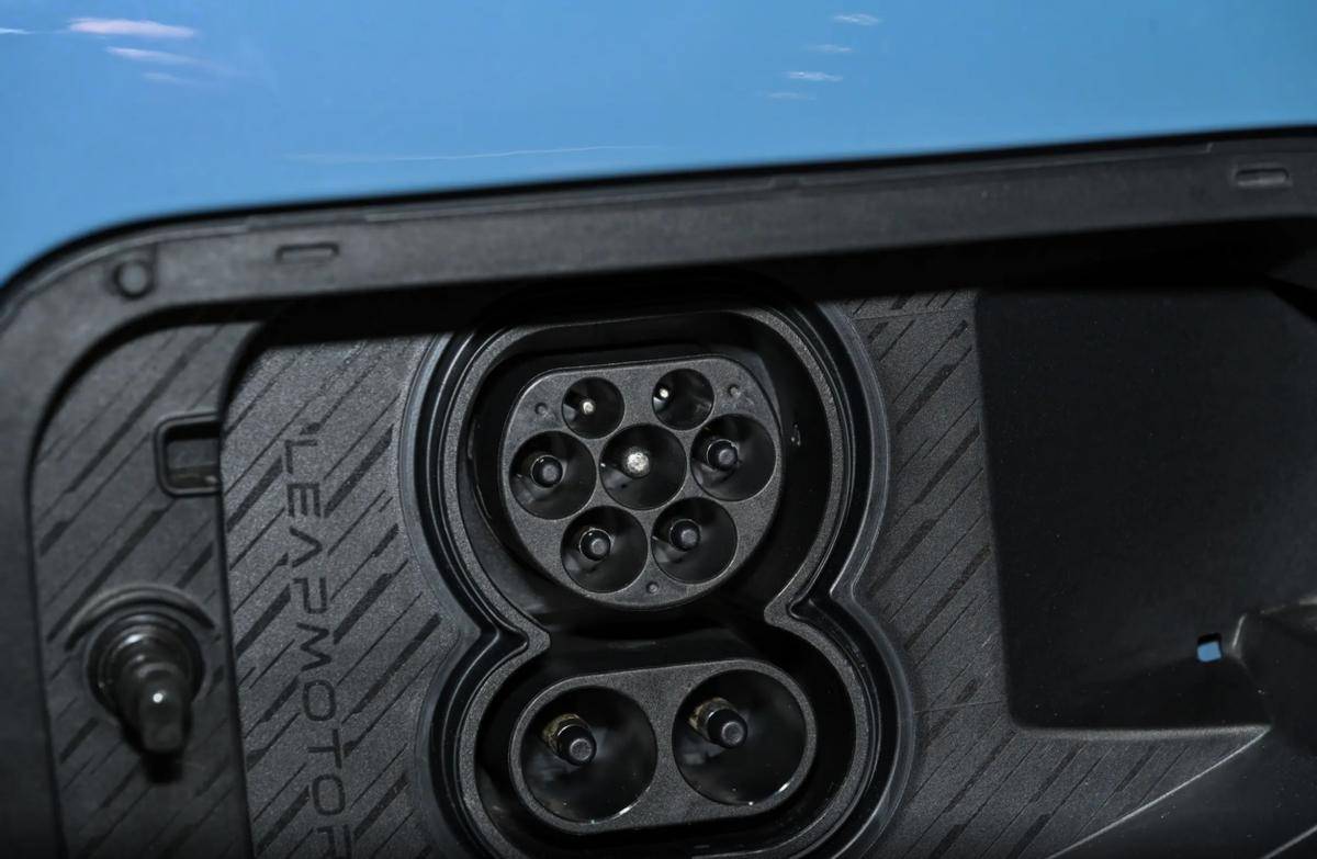 纠结党必看！零跑 B10、银河 E5、海狮 05EV、元 PLUS 到底该怎么选？_搜狐汽车_搜狐网