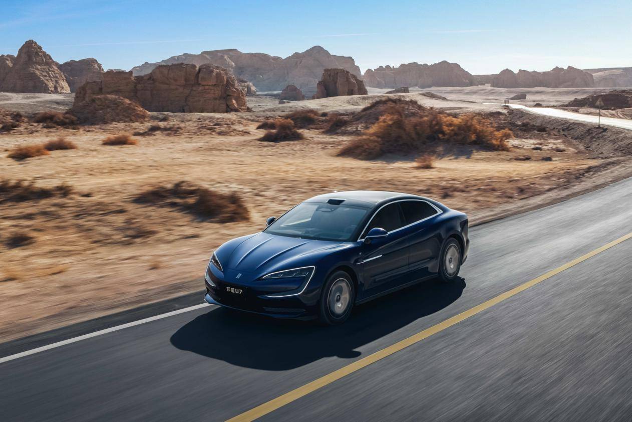 仰望U9X屠榜性能，仰望U7诠释豪华，仰望双雄同源技术破局高端_搜狐汽车_搜狐网