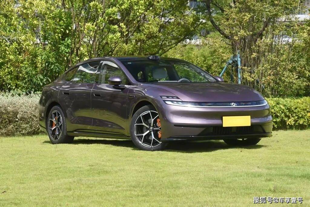 10万左右的纯电轿车终极对决！长安起源A06、日产N7、小鹏Mona M03，怎么选不踩坑？_搜狐汽车_搜狐网