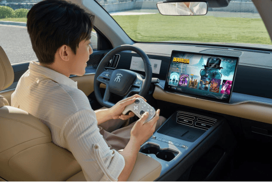 为什么选择宋Pro DM-i长续航，因为它能体验两款车的快乐