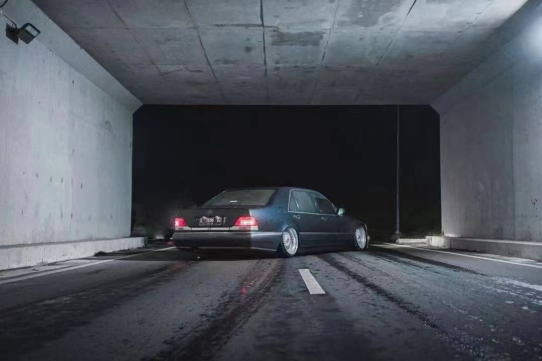 老车霸气奔驰W140改装AIRBFT气动避震_搜狐汽车_搜狐网