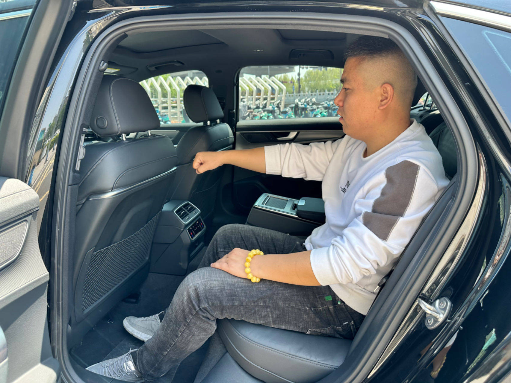 豪华轿车BBA如何选择？还是奥迪A6L性价比高_搜狐汽车_搜狐网