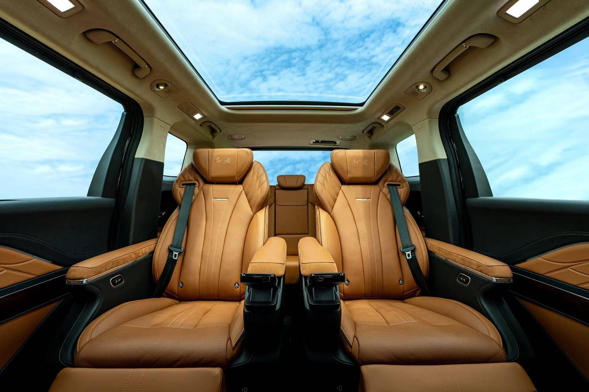 99换新 旗耀神州-新红旗H9 红旗HQ9 PHEV天津上市_搜狐汽车_搜狐网