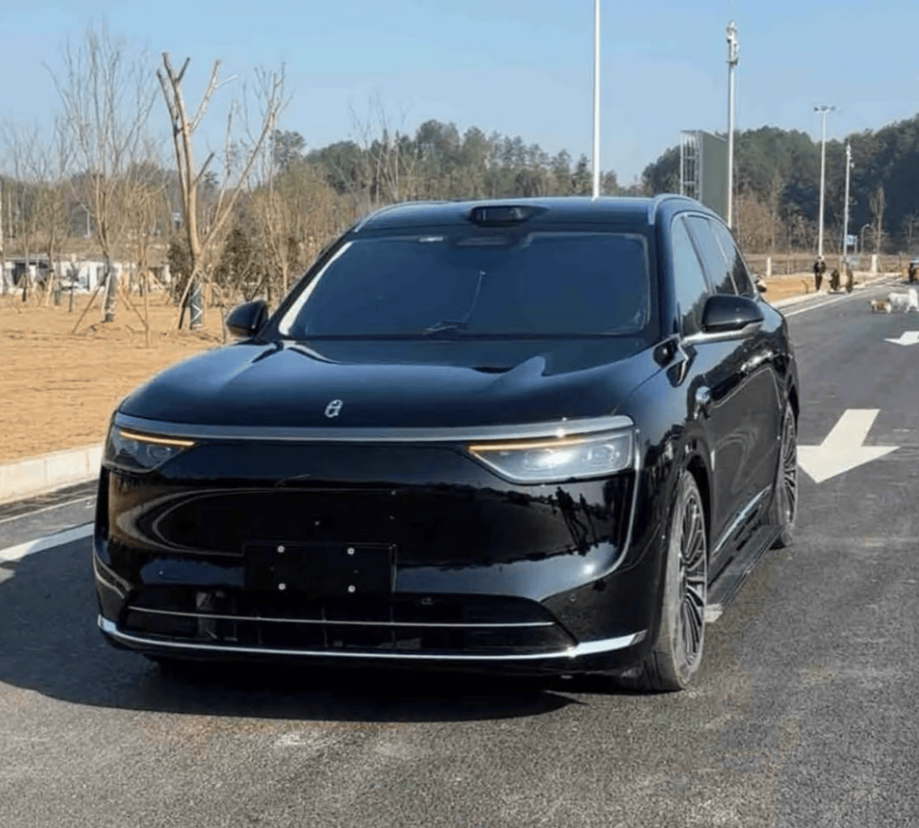 问界M8实车图首曝！搭载1.5T增程系统，或将挑战BBA高端市场_搜狐汽车_搜狐网