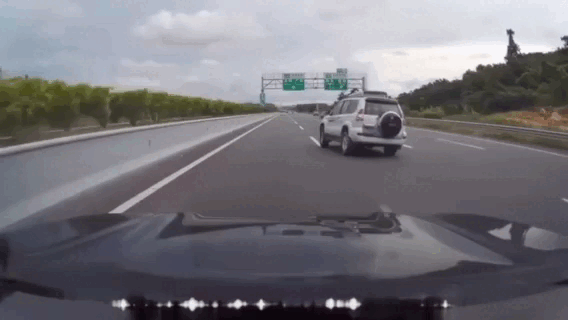 腾势N9在160km/h的时速下进行鱼钩测试， 性能爆了！_搜狐汽车_搜狐网