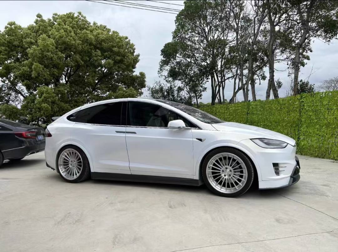 用 AIRBFT 降低狗骨，特斯拉 Model X 车身姿态更酷炫_搜狐汽车_搜狐网