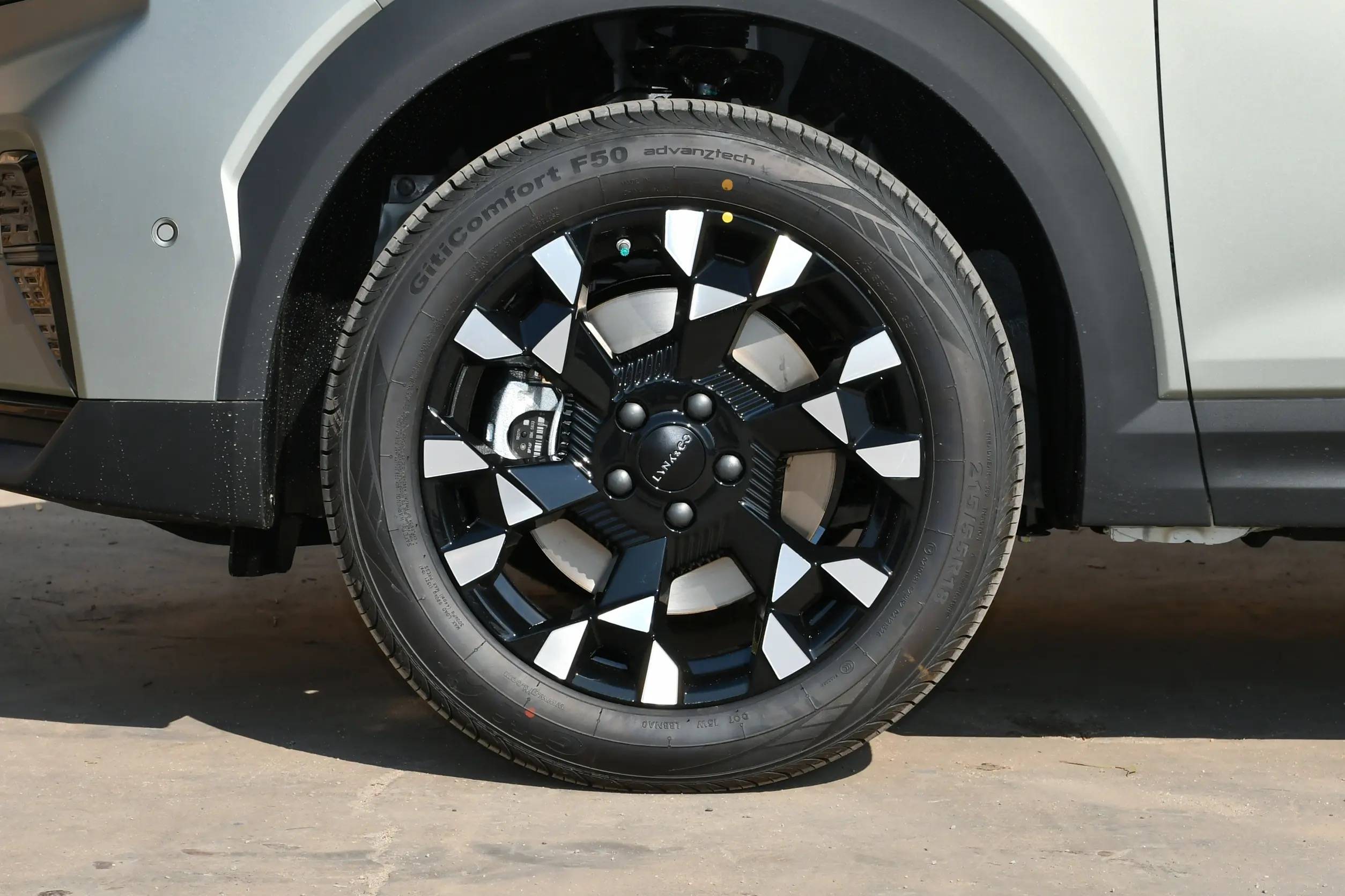 新配色/配置或有增有减 2026款领克06 Relive将于8月5日正式上市_搜狐汽车_搜狐网