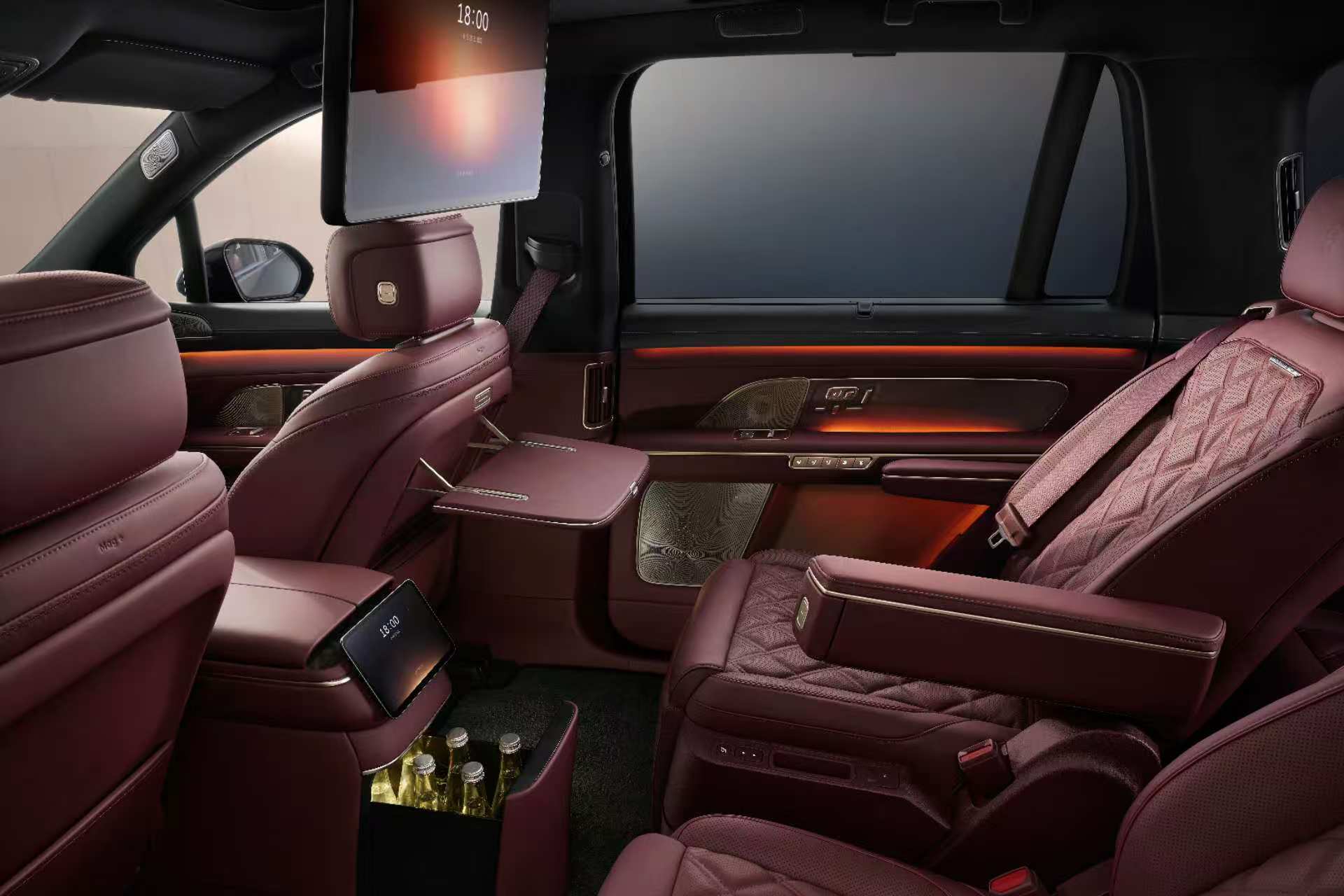 预售41.68万起/9月下旬上市交付 蔚来全新ES8首发并开启预售_搜狐汽车_搜狐网