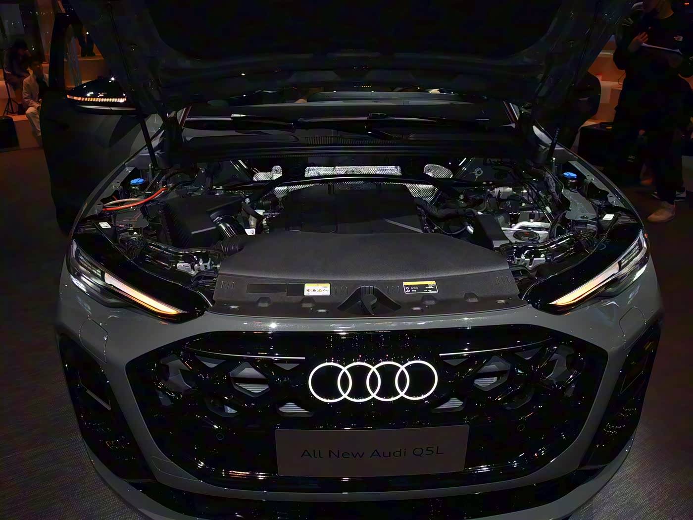 第五代EA888发动机/华为乾崑技术 新一代奥迪Q5L将于2026年初上市_搜狐汽车_搜狐网