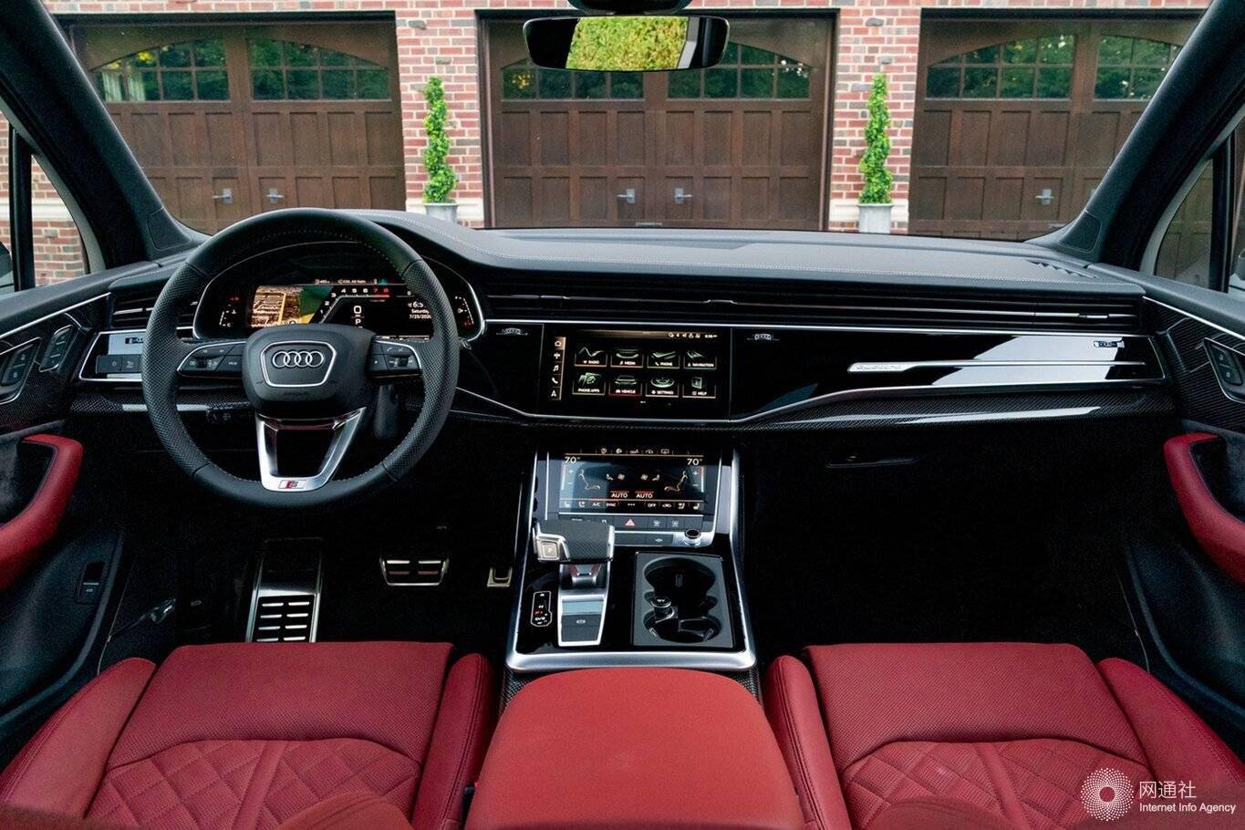 奥迪SQ7暗夜骑士版于1月12日上市 预售价117万元_搜狐汽车_搜狐网