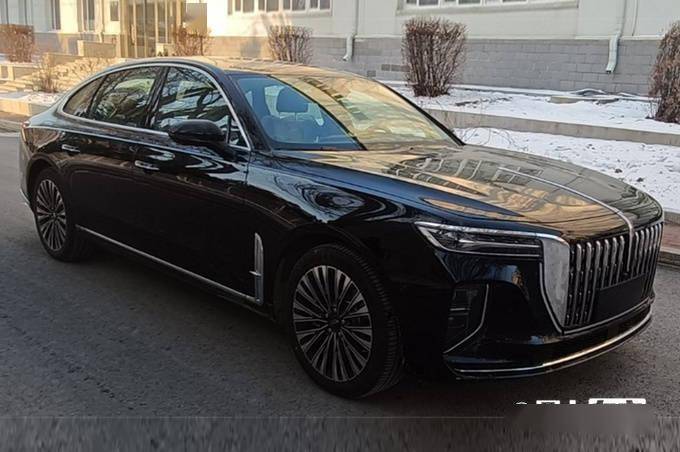 红旗新H9实拍！2.0T动力降低 首次引入2.5T六缸_搜狐汽车_搜狐网