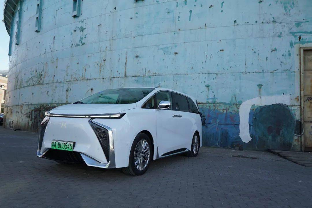 40万级MPV新爆款？试驾合创V09_搜狐汽车_搜狐网