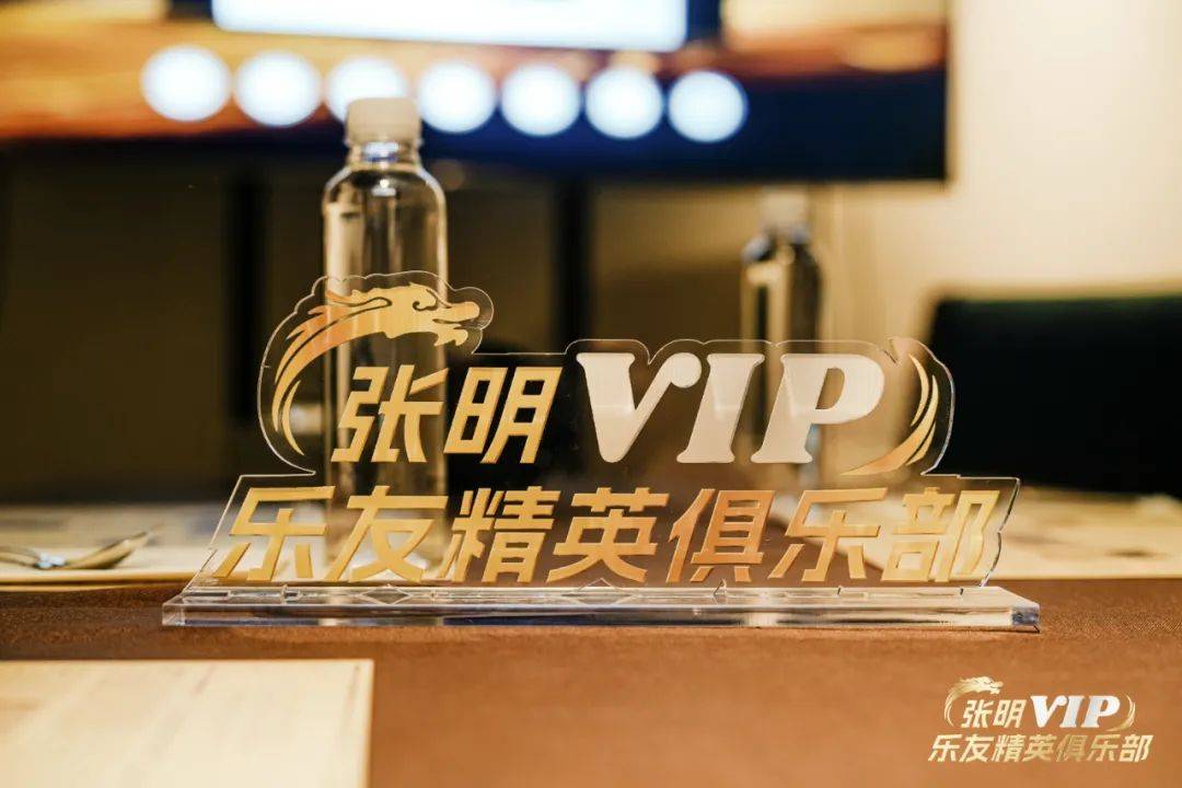 德国老外粤语翻唱《海阔天空》，一开口大家都……_音乐_张明_慕尼黑