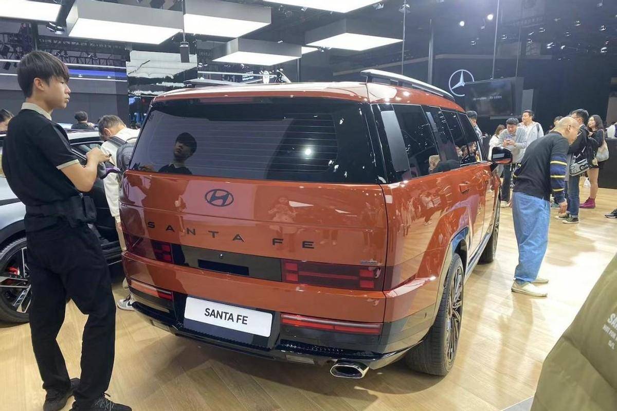 全新现代胜达即将入华，C柱可攀爬，配2.5T+8AT动力，爆款稳了？_搜狐汽车_搜狐网