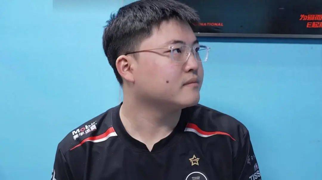 Uzi透露重要消息，LPL将举办老将杯！_比赛_解说_热度