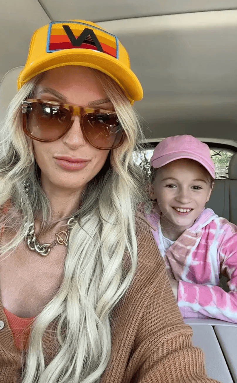 美国女子拔牙后脸不但肿了，整张脸还都黑了？！网友们震惊了..._杰西卡·麦科_牙齿_反应