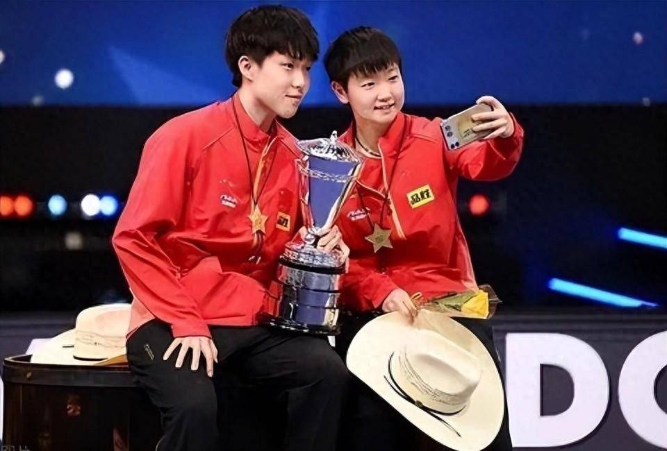 CCTV5直播：中国5将冲冠，世界第一孙颖莎领衔，陈梦VS早田希娜_王楚钦_林诗栋_选手