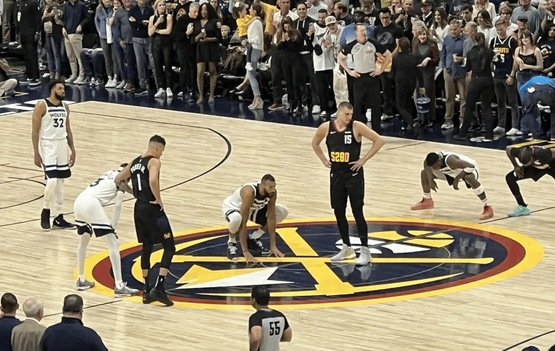 40+13+7！什么是MVP？这就是MVP！掘金开始认真了？心疼华子_防守_约基奇_森林狼