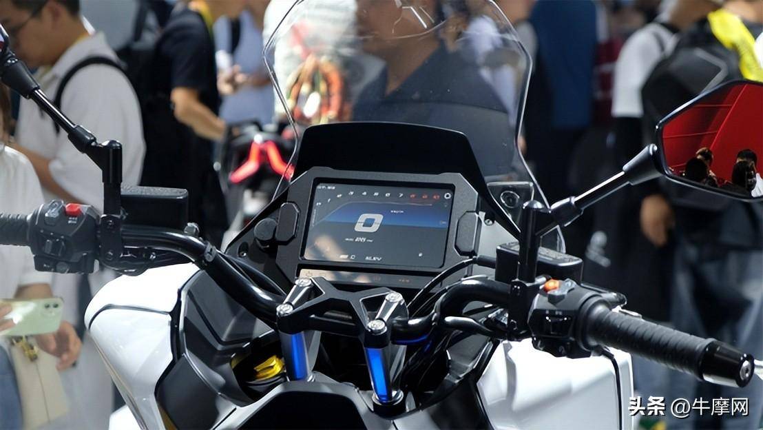 光阳发布全新跨界车型X350,同时推出30周年纪念版ST250_搜狐汽车_搜狐网