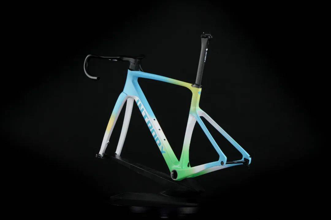 【P11再起】incolor “全局最优解” INTROPY SPEEDSTER公路车发布_搜狐汽车_搜狐网