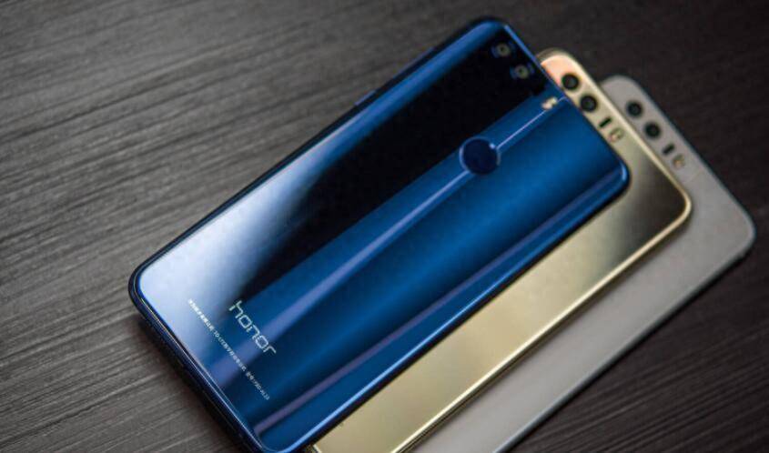 荣耀手机：从高价低配到影音制高点，独立后的逆袭！_系统_品牌_系列