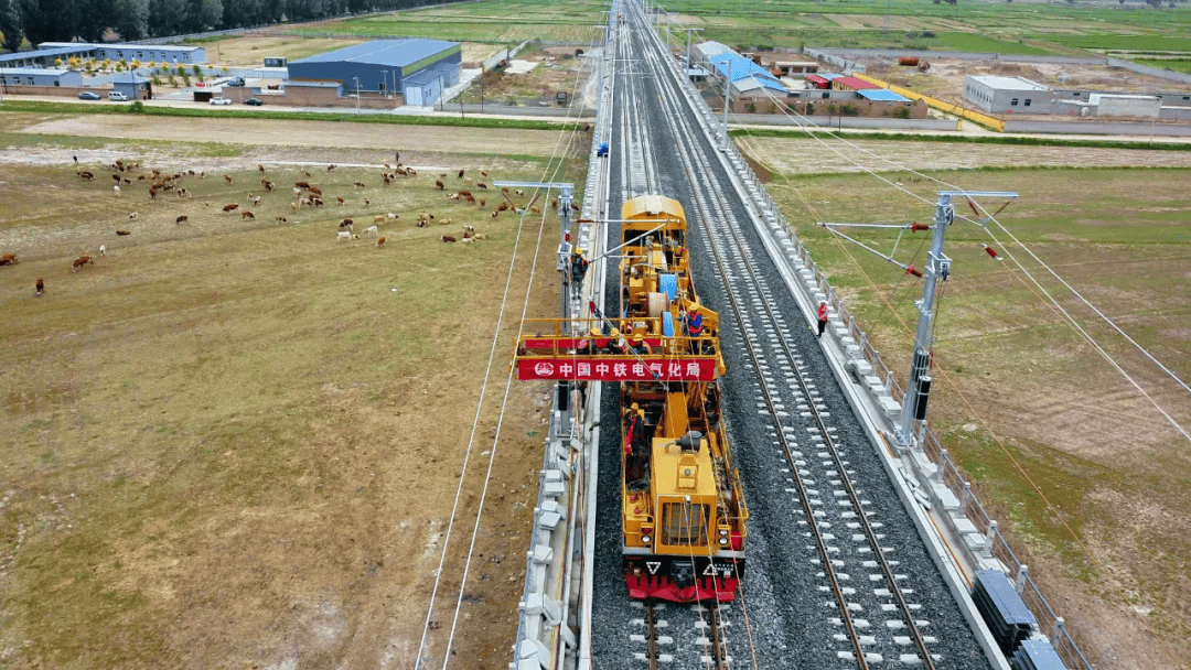 集宁⇌大同⇌原平高铁，首批接触线成功架设，有望年底通车_施工_大原_隧道