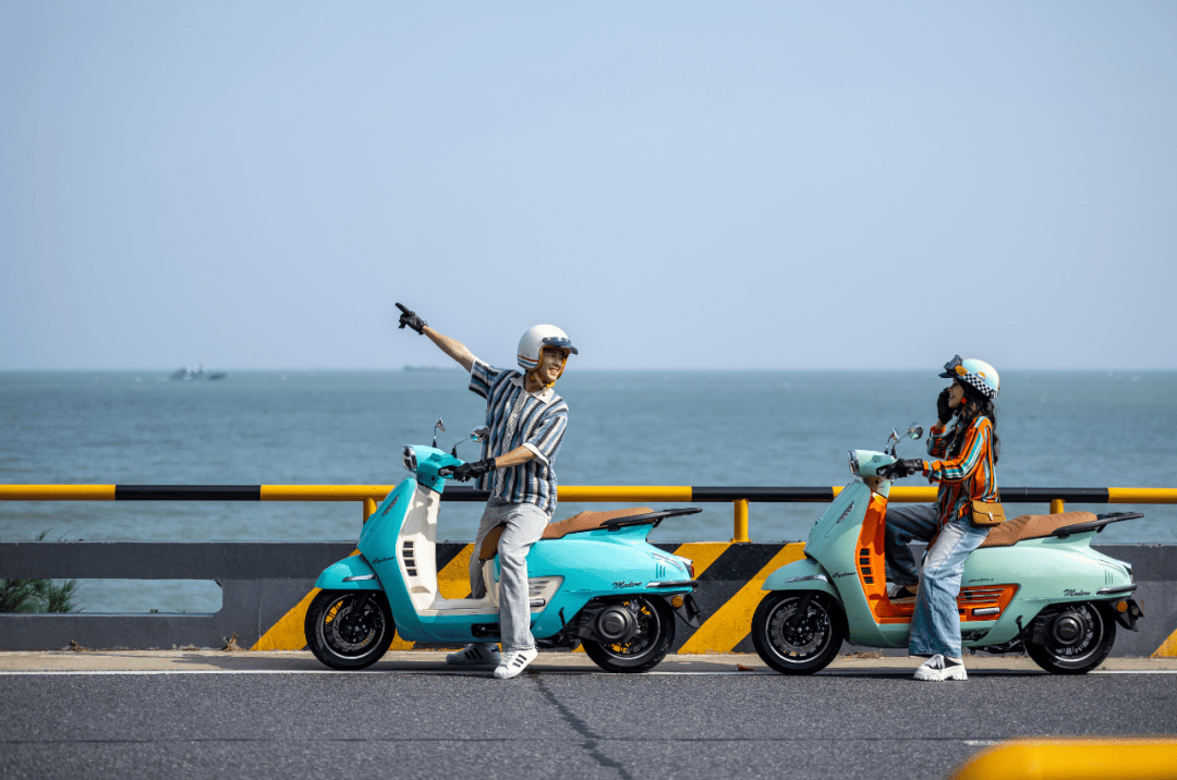 16588元，赛科龙RT3E上市！250复古踏板新选择，续航超400km_搜狐汽车_搜狐网