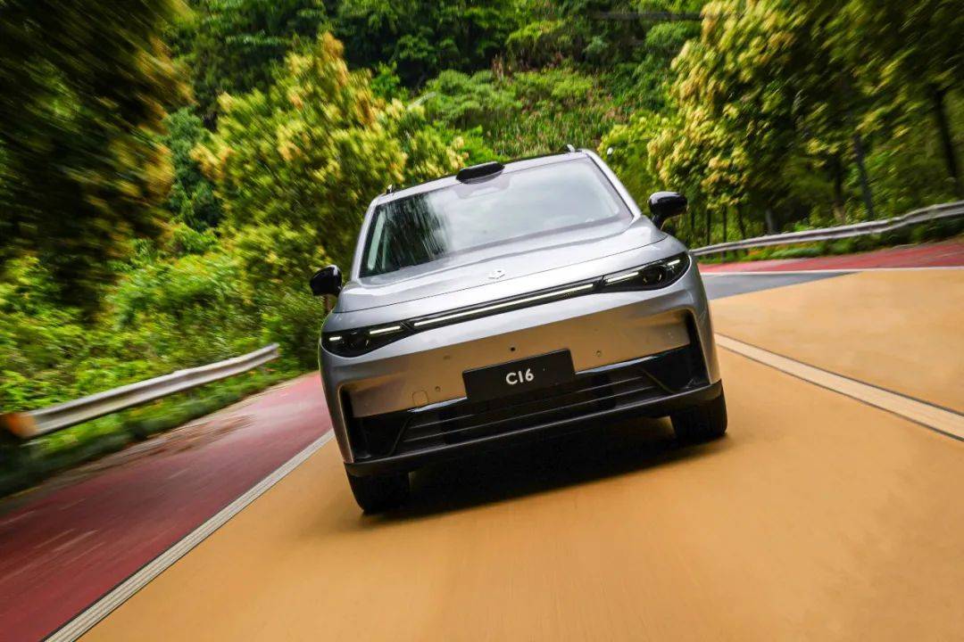 6座王炸！800V+智驾，零跑C16锁定20万级爆款？_搜狐汽车_搜狐网