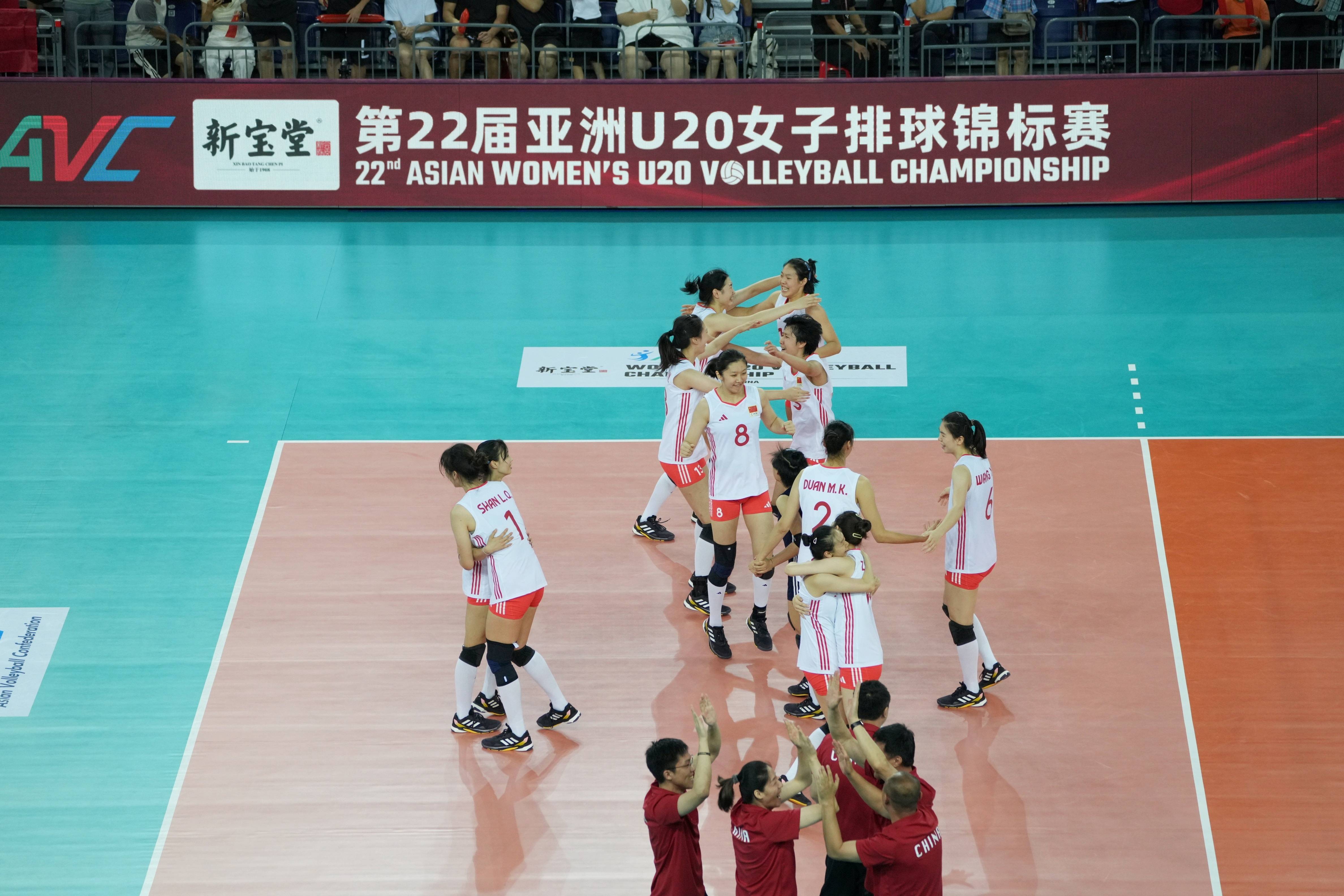 时隔8年，中国U20女排重返亚洲之巅！_日本队_决赛_比赛