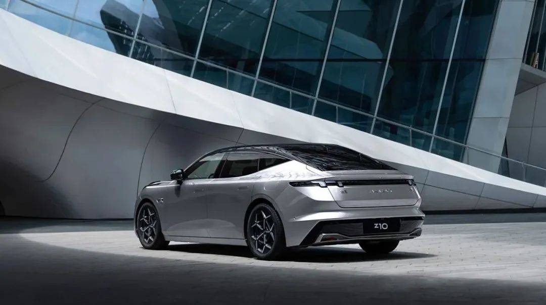 领克四年磨一剑，纯电轿车Z10预售21.58万起，与极氪001同平台，但便宜4万多！_搜狐汽车_搜狐网